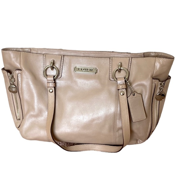 Coach | Bags | Coach Leather Beige Tote Zipper Shimmer Shoulder Bag ...